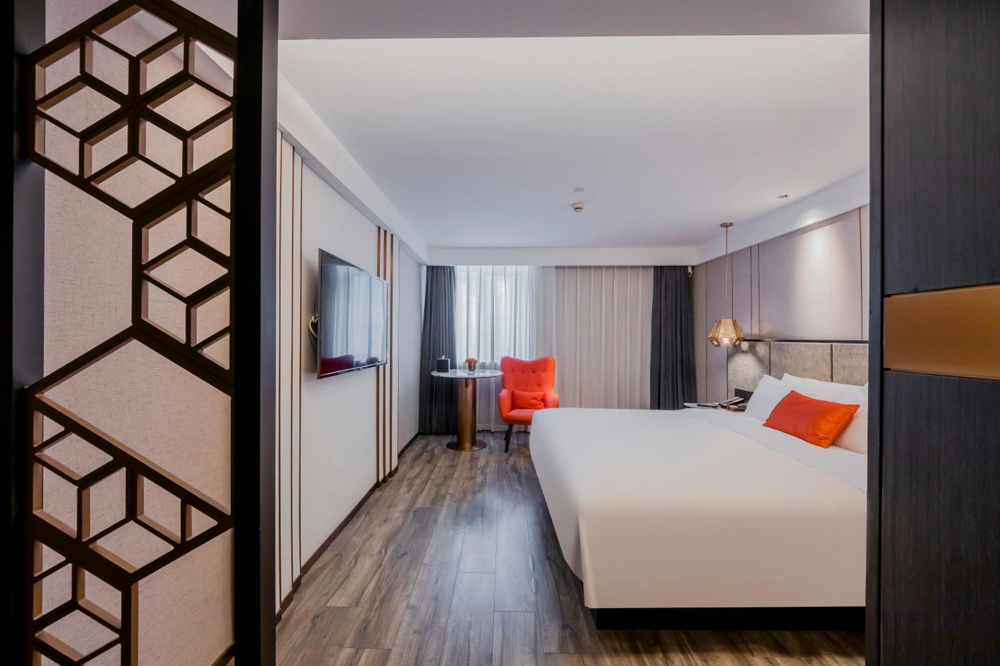 HOTEL YITEL PREMIUM | ⋆⋆⋆⋆ | SHANGHAI, CHINA | SEASON DEALS FROM $95