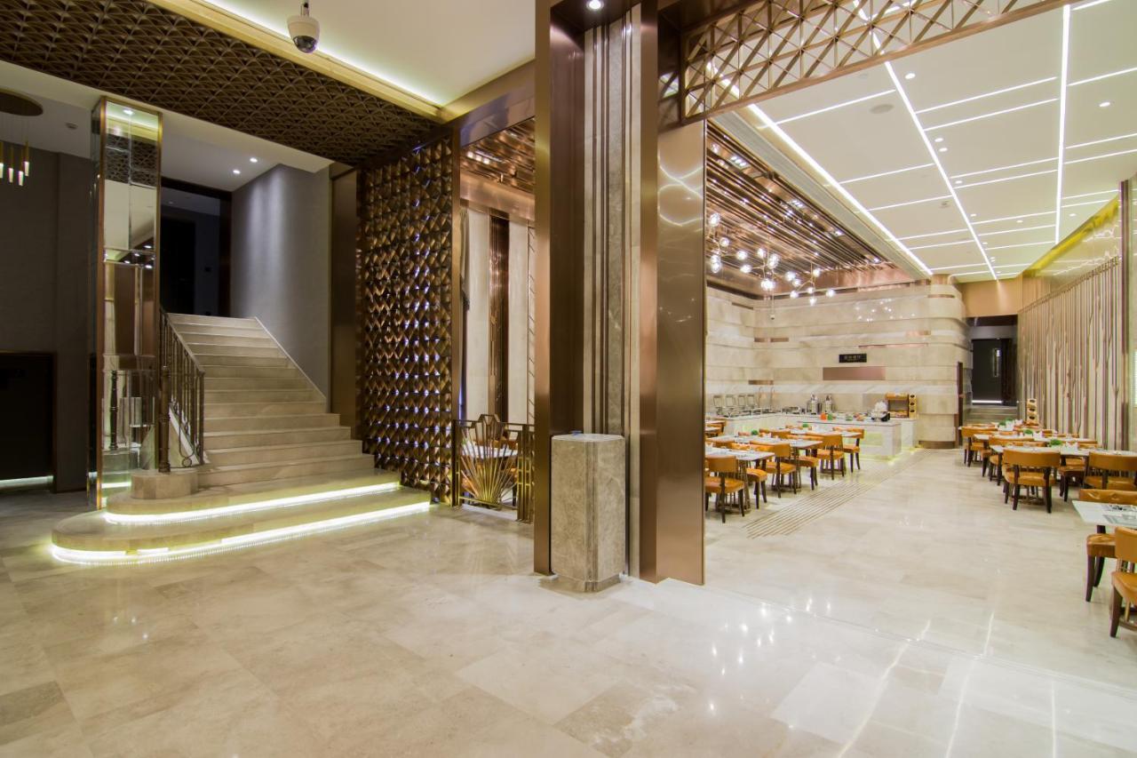 HOTEL YITEL PREMIUM | ⋆⋆⋆⋆ | SHANGHAI, CHINA | SEASON DEALS FROM $95